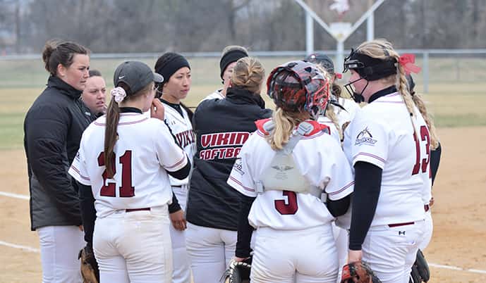VCSU's Softball Season Ends in Bracket B championship | News Dakota