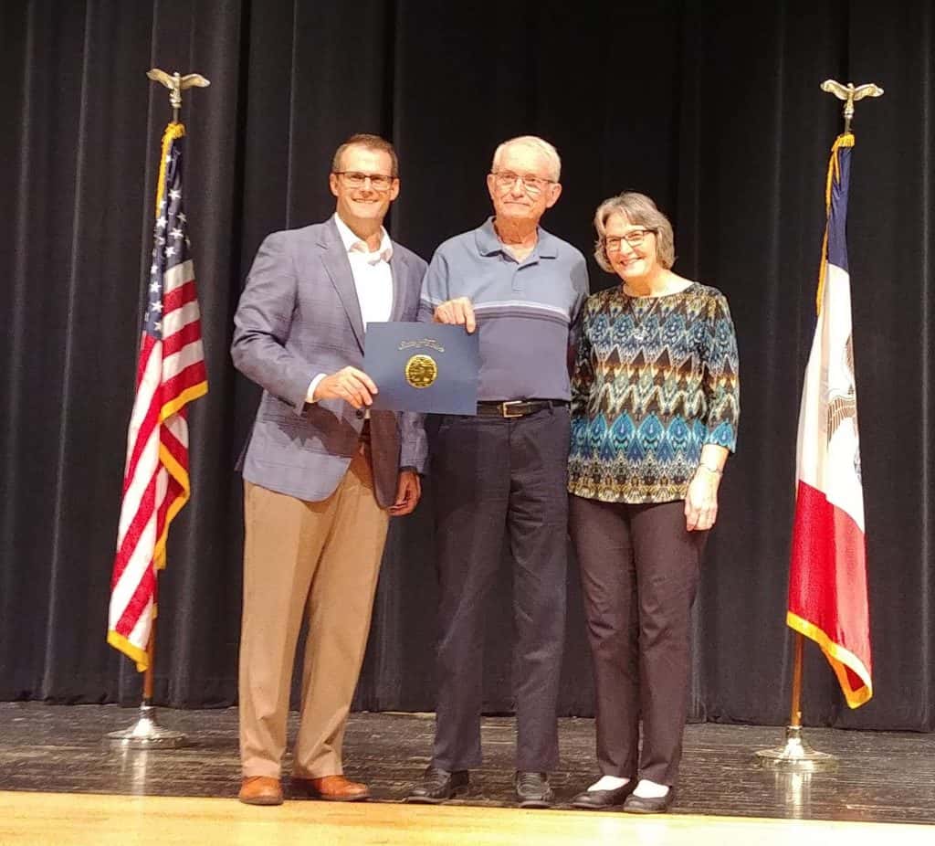 Jefferson Couple Receives Governor's Volunteer Award | Raccoon Valley ...
