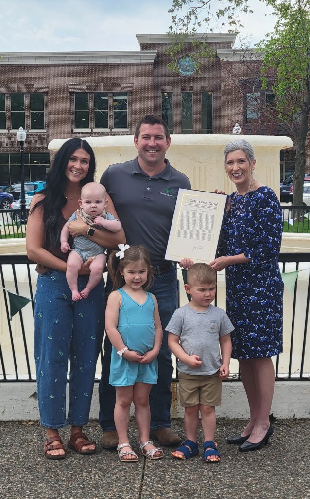 Senator Ernst Presents Continuum Ag with Small Business of the Week ...