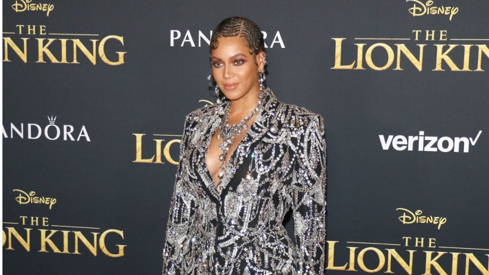 Beyoncé donates $2.5 million to Los Angeles fire relief and aid | Kicks ...