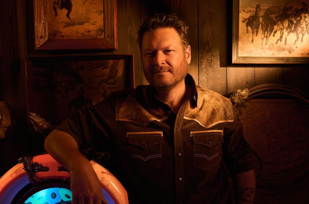 Blake Shelton Marks Milestone 30th Country Airplay Chart Leader | K ...