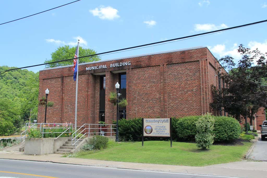prestonsburg_municipal-building | Q95FM