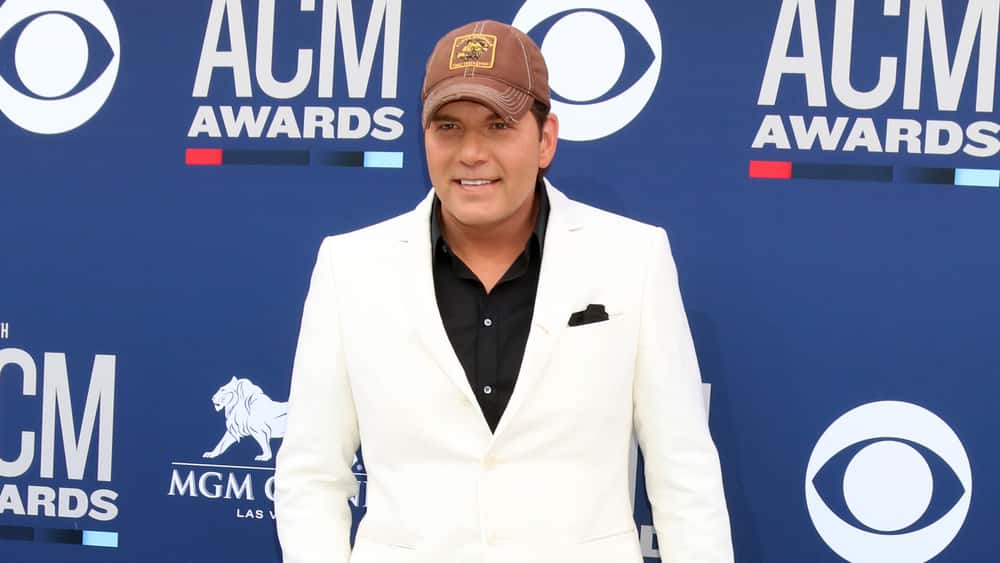 First Look At Rodney Atkins Video For 'Thank God for You' | KKOW 860 AM ...