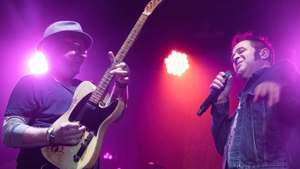 HBO debuts original documentary 'Counting Crows: Have You Seen Me ...