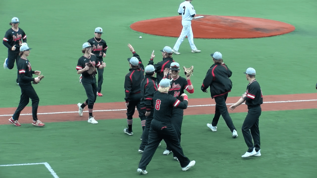 Du Quoin remains unbeaten with win over Herrin | Section618.com