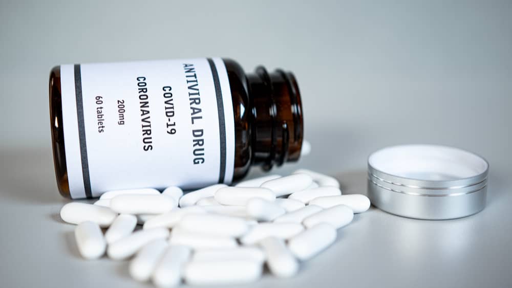 The FDA authorizes Pfizer's antiviral pill to treat COVID-19 | KWXX ...