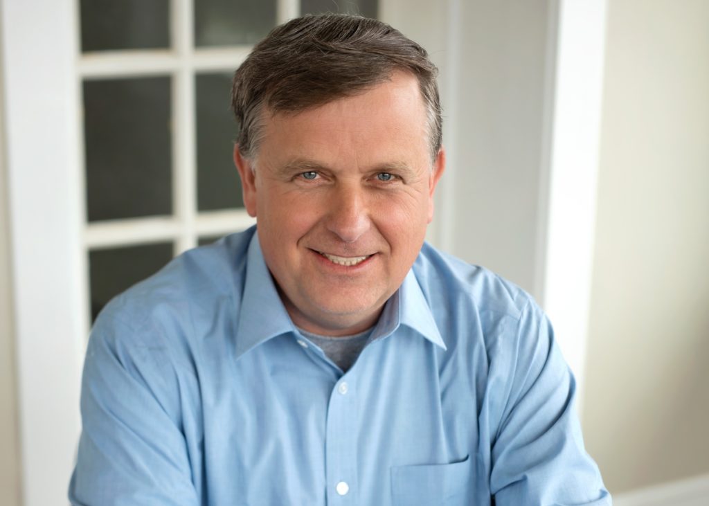 Frank Burch Begins 35th Year With L.I. Smith Firm | radio NWTN