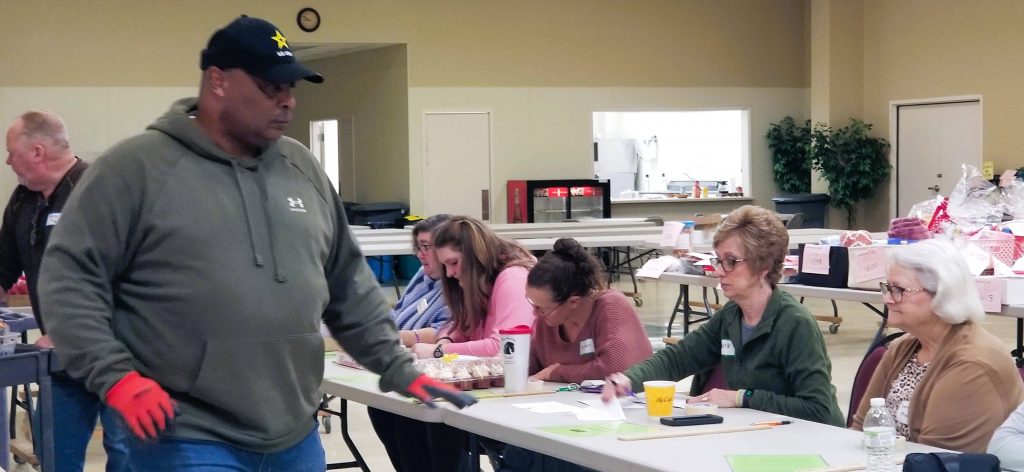 Helping Hand Radio Auction Now At $90,904 | radio NWTN Helping Hand Radio Auction Now At $90,904 | radio NWTN
