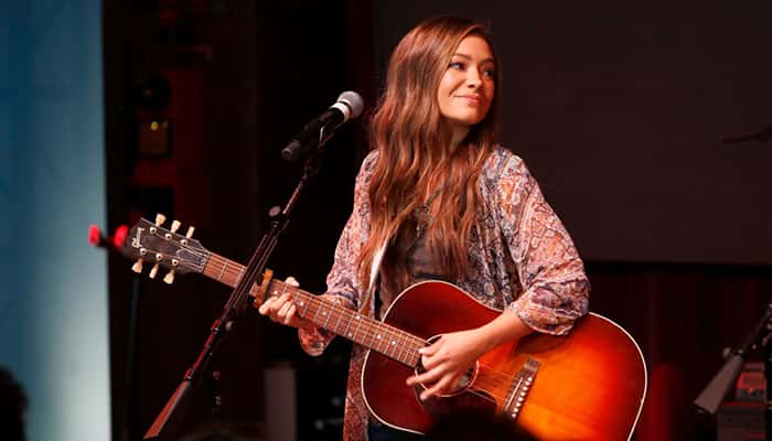 Taylor Dye Of Maddie And Tae Engaged To Songwriter Josh Kerr 971 Hank Fm