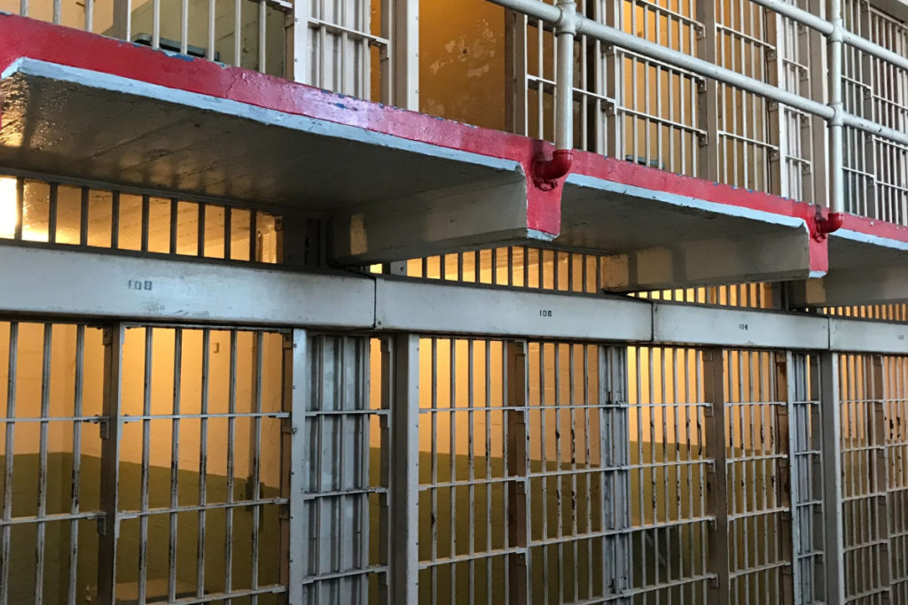 Iowa Inmate Dies Iowas Best Country Kix 101 1