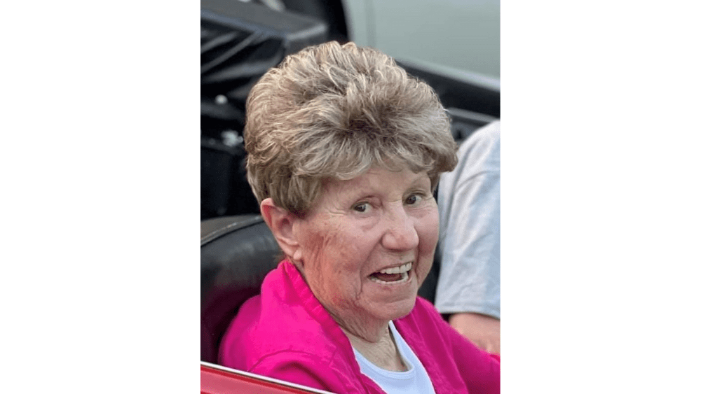 Julia Mae's Instagram, Twitter & Facebook on IDCrawl