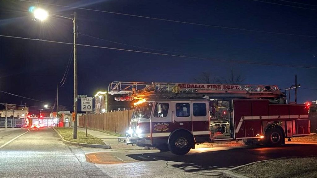 SEDALIA CROSSINGS REOPEN AFTER TRAIN MAKES EMERGENCY STOP | KMMO ...