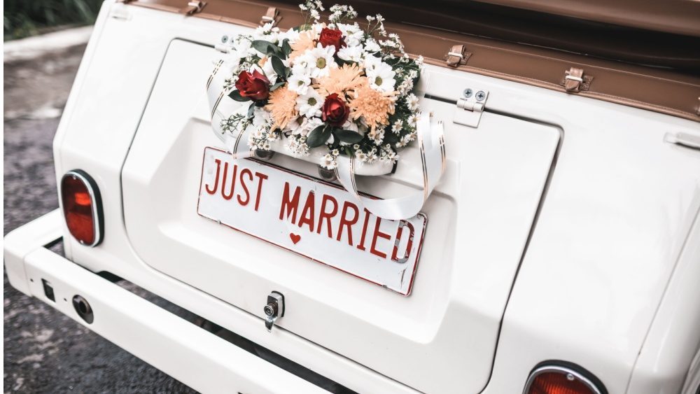 Zach Bryan confirms marriage to Samantha Leonard | K-1O1