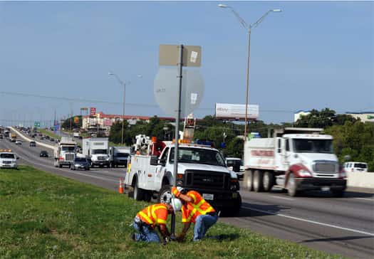 Motorists Required To Move Over/Slow Down As They Approach TxDOT ...