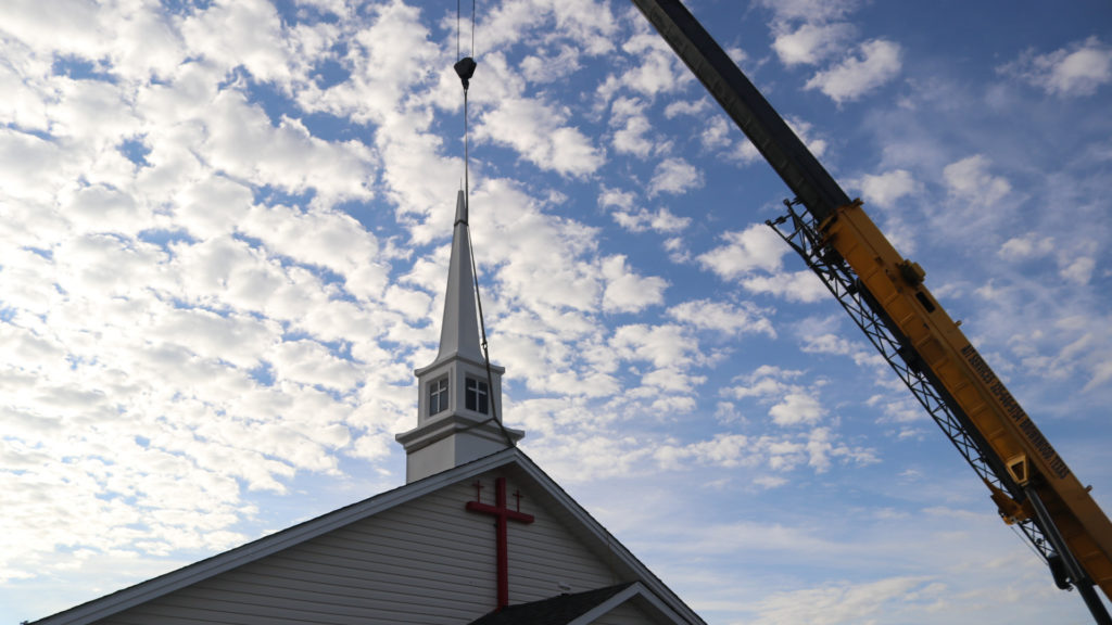 Steeple placed atop North Lake Community Church | Brownwood News