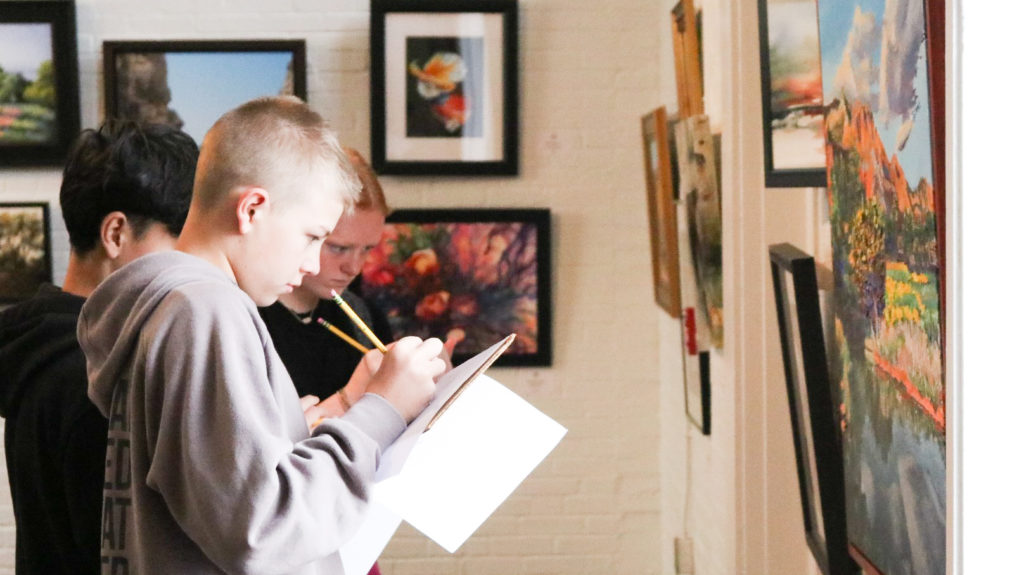 PHOTOS: BMS art class visits Stars of Texas exhibit | Brownwood News