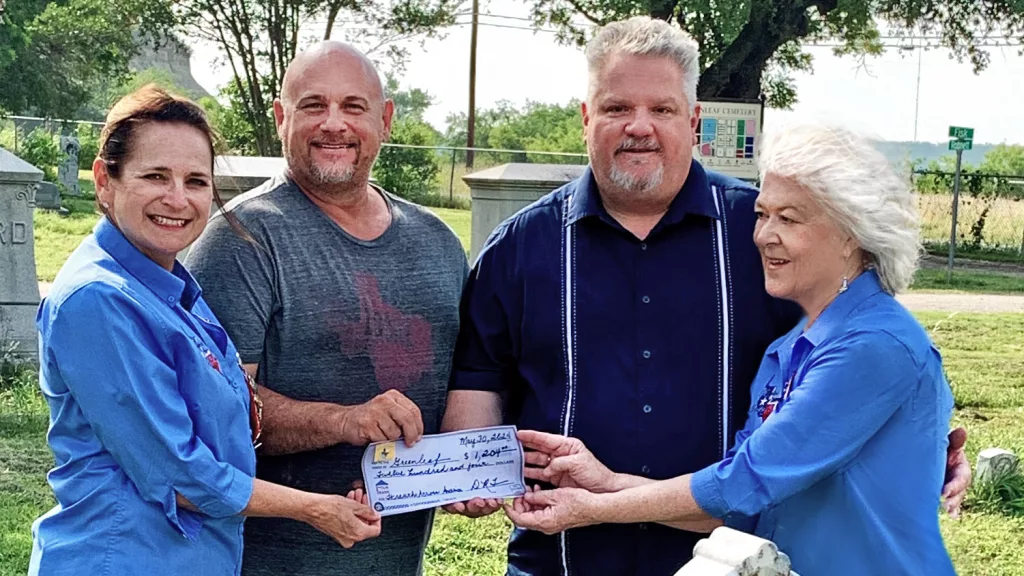 Daughters of the Republic of Texas donates $1,240 to Greenleaf Cemetery ...