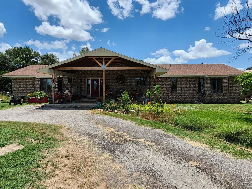 Ranch House for Sale in Mullin, TX | Brownwood News