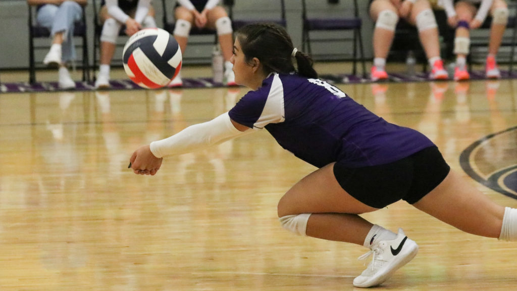 Early volleyball drops district outing at Peaster | Brownwood News