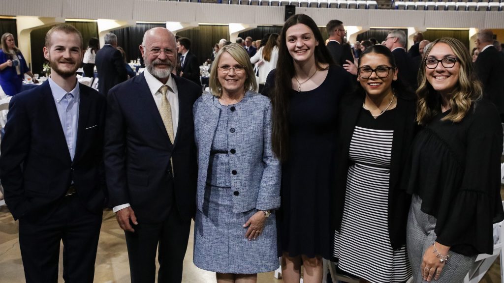 HPU to host the third annual Robnett Founders Dinner on March 27 ...