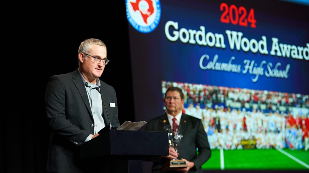 Glen West presents Gordon Wood Award to Columbus at Texas High School ...