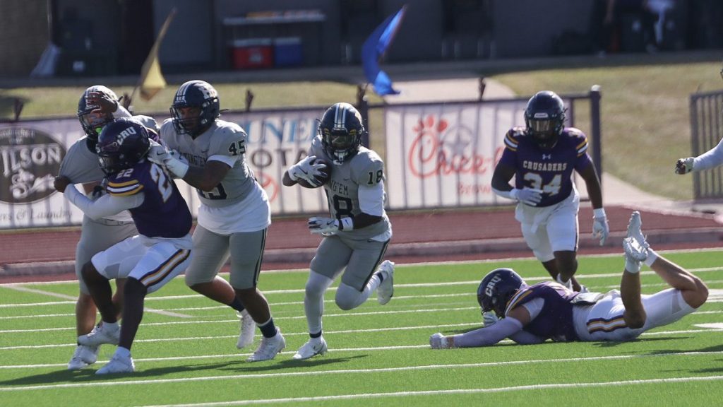 HPU football season concludes with 65-9 loss to Mary Hardin-Baylor ...