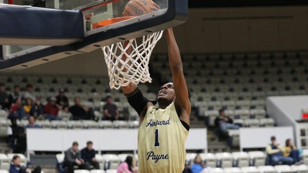 Jackets halt four-game slide with 116-76 victory over College of ...