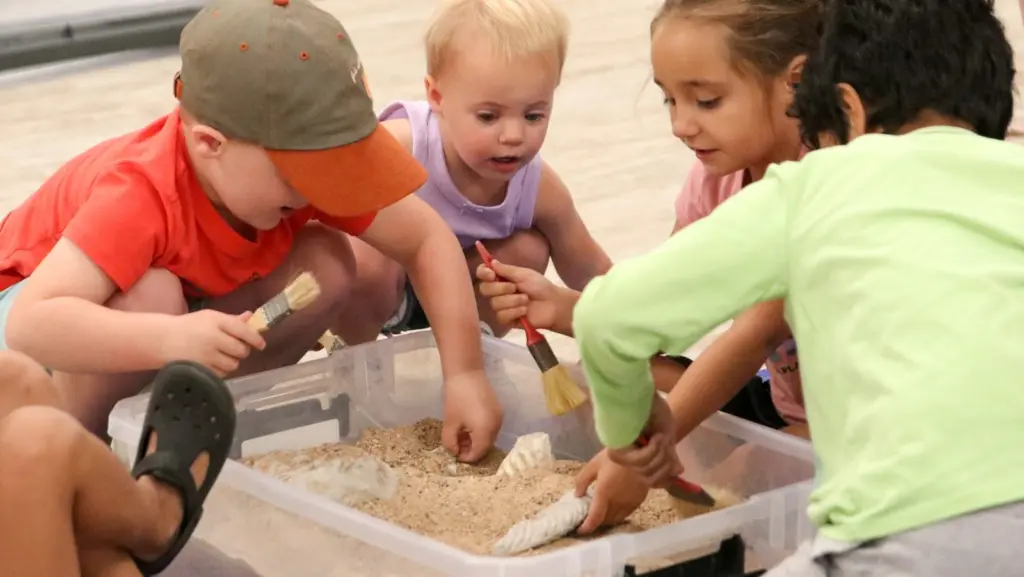 PHOTOS: Dinosaur Valley State Park pays visit to library’s Summer ...