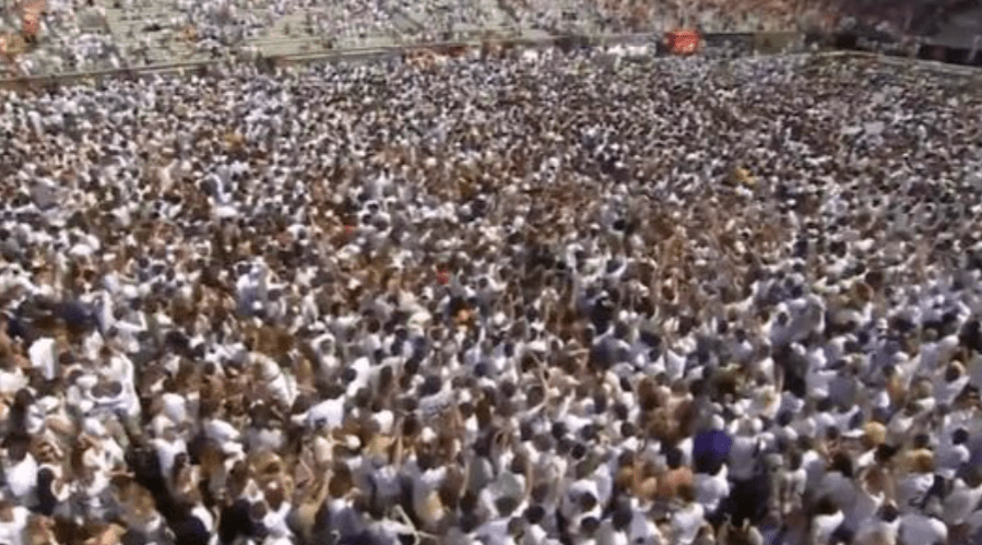 Georgia Tech sorprende a Clemson y los aficionados invaden el campo ...