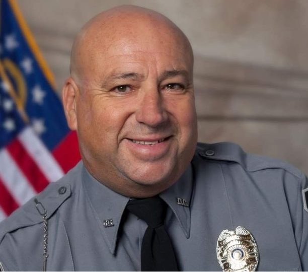 Muere de un disparo un oficial de la correccional en Gwinnett | Raza ... Muere de un disparo un oficial de la correccional en Gwinnett | Raza ...