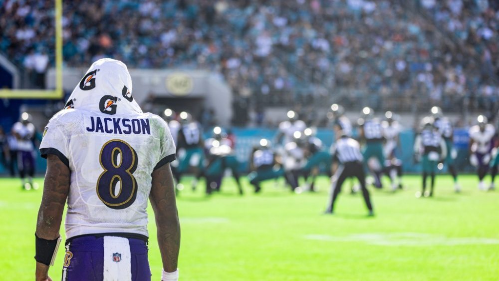 Lamar Jackson speaks out on shoving Bills fan after getting struck on ...