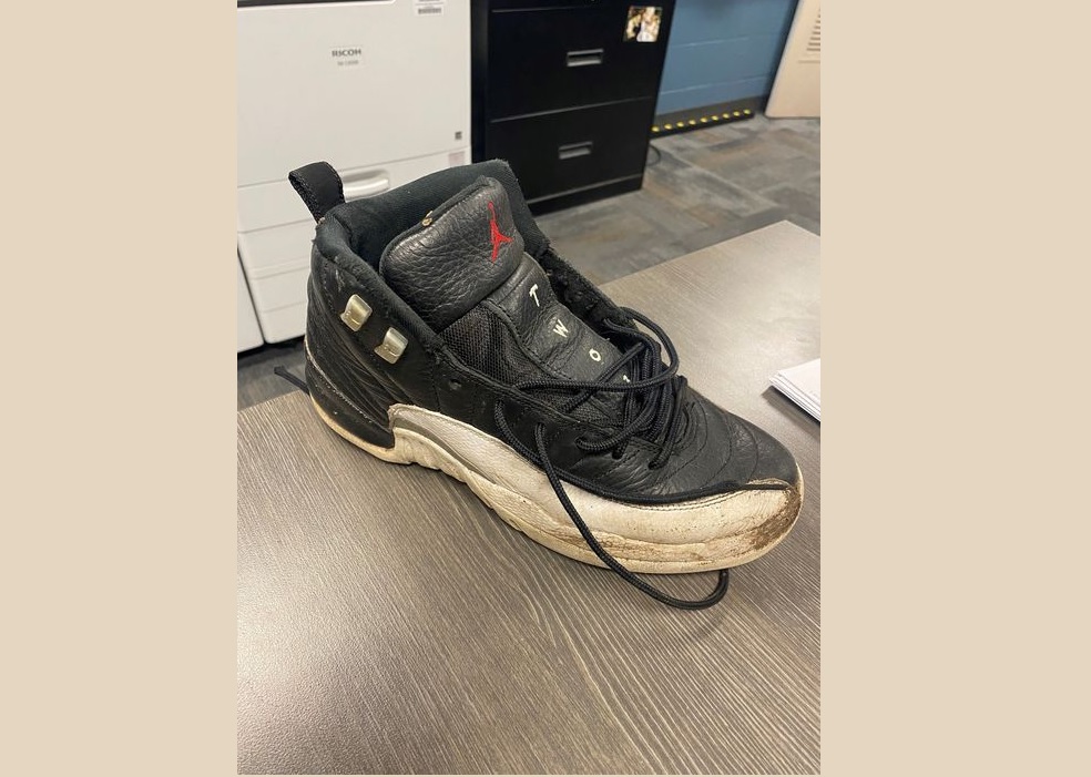 Police seek suspect with one shoe | WWHG - 105.9 The HOG