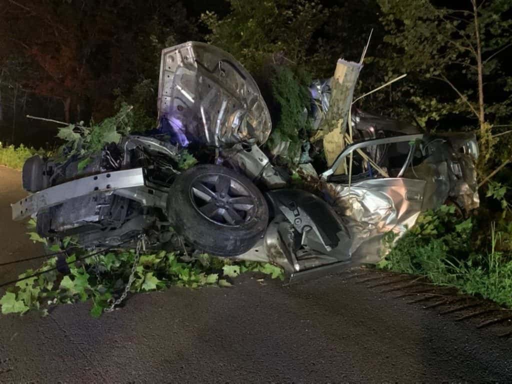 Single-vehicle collision near Edmonton sends two to hospital | WCLU Radio