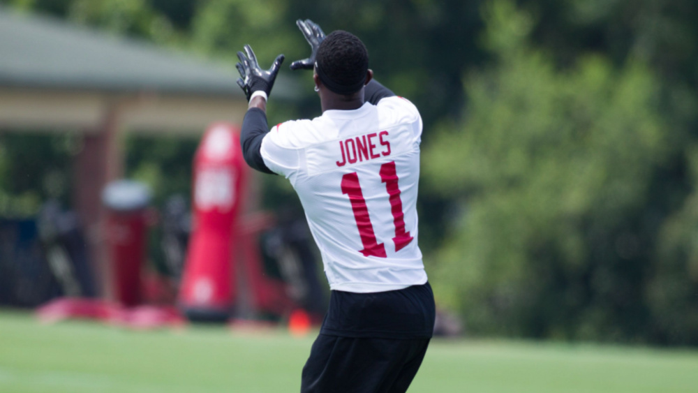 Tampa Bay Buccaneers to sign former All-Pro wide receiver Julio Jones ...