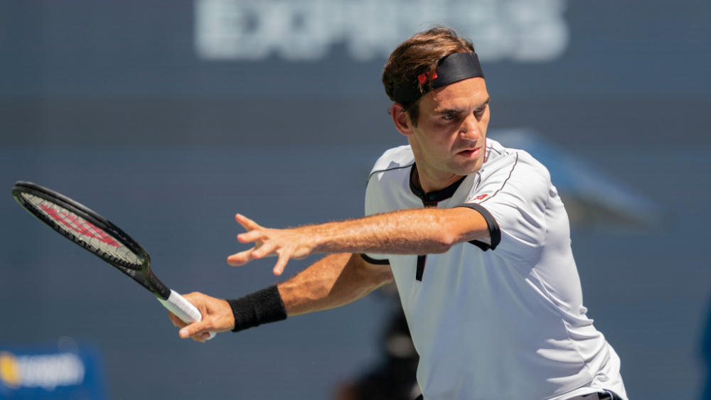 Roger Federer announces his retirement from competitive tennis | WCLU Radio