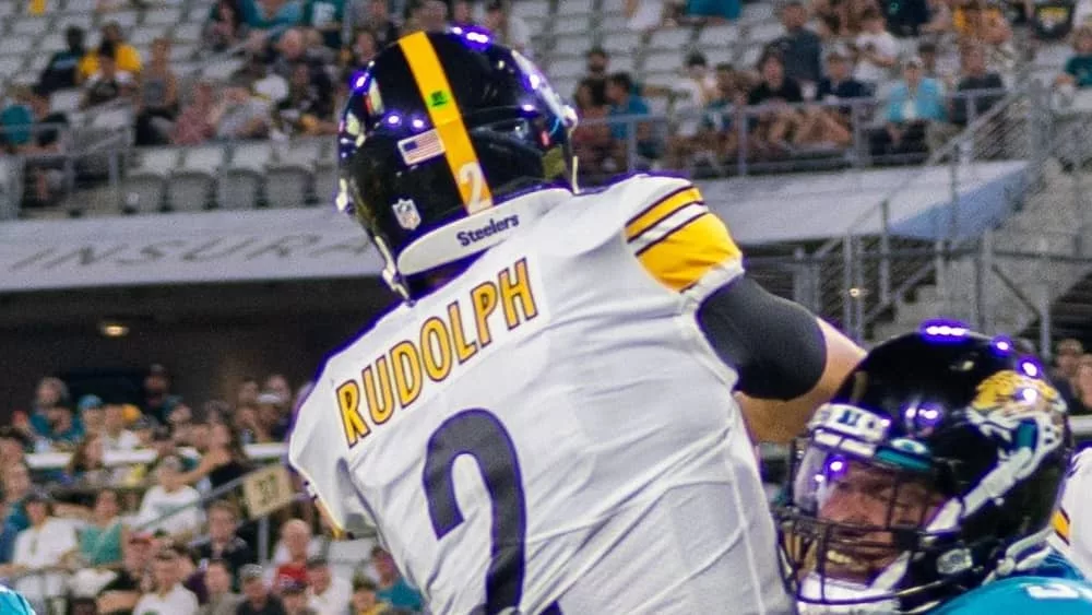 Steelers' name Mason Rudolph starting QB over Kenny Pickett for Week 18 ...