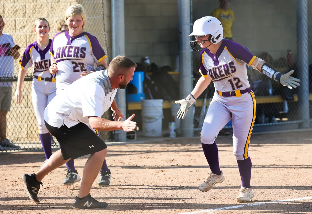 Pictures: Camdenton 6, Kickapoo 4 – Ozarks Sports Zone