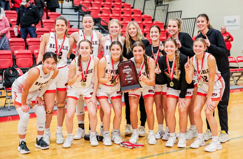 Pictures: Republic 60, Marshfield 55 – Ozarks Sports Zone