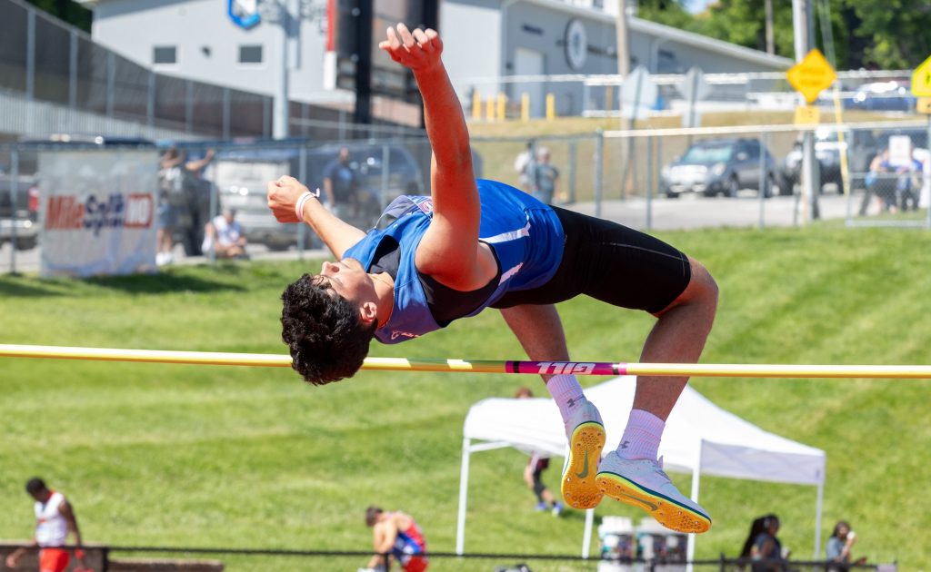 Norwood's Bradshaw wins historic high jump championship | Ozarks Sports ...