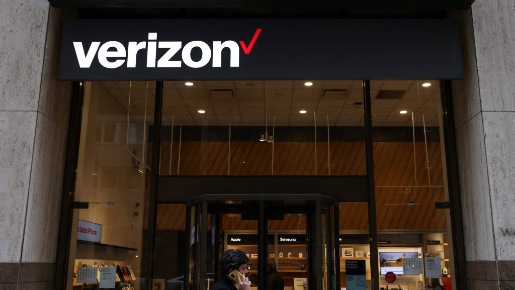 Verizon Says Its Sorry With $20 Credit | 77 WABC