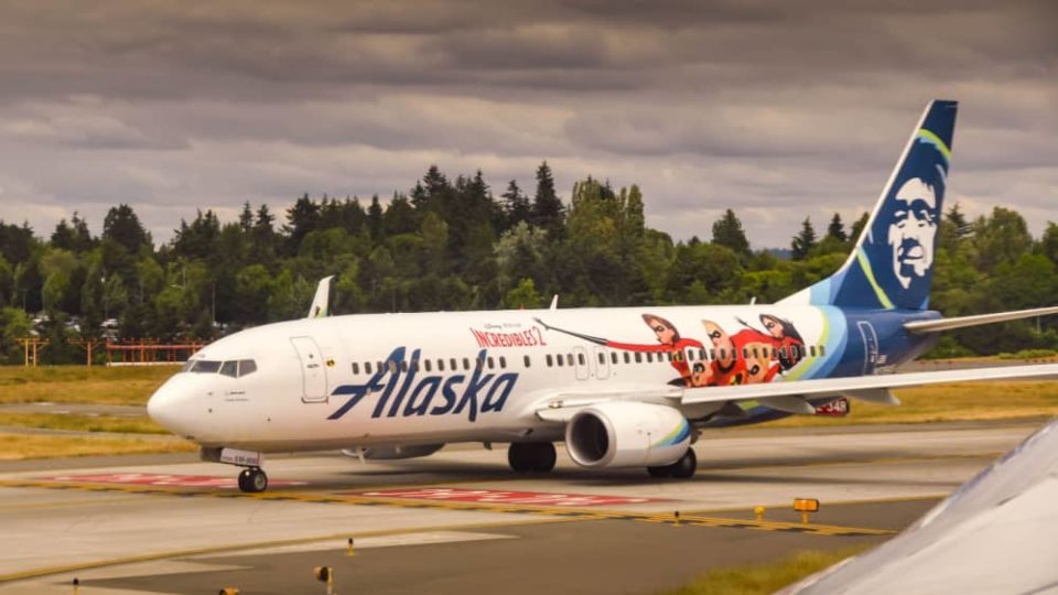 Off-duty Alaska Airlines pilot charged with attempted murder for trying to cut engines midflight ...