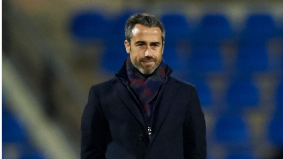 Spain women's soccer coach fired amid fallout of president kissing ...