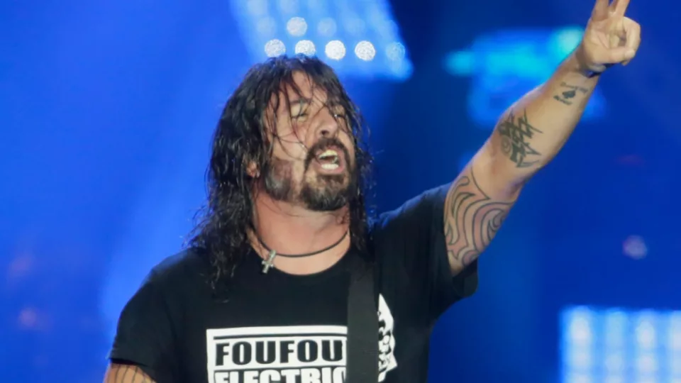 Foo Fighters team with H.E.R. on double A-Side single 'The Glass' | 106 ...