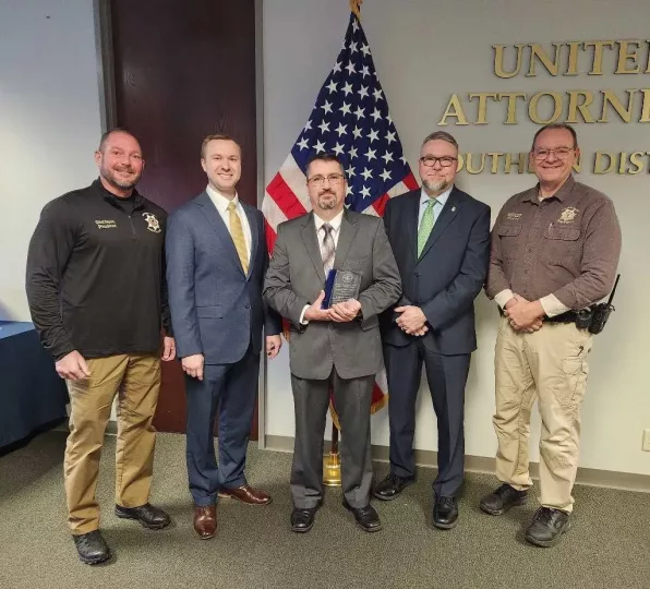 JCSO Captain Wallace Honored at Special Ceremony | 106.9 WDML