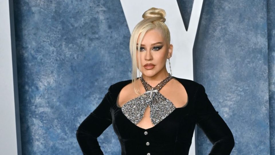 Christina Aguilera concert film 'Christmas in Paris' coming to theaters ...