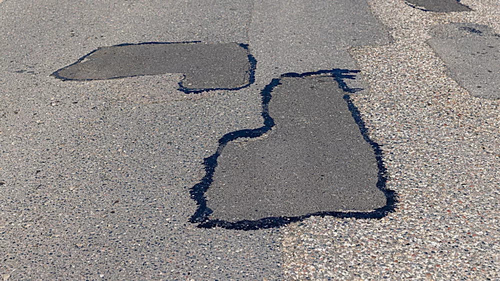 Road Patching This Week on South 42nd in Mt. Vernon | WDDD-FM