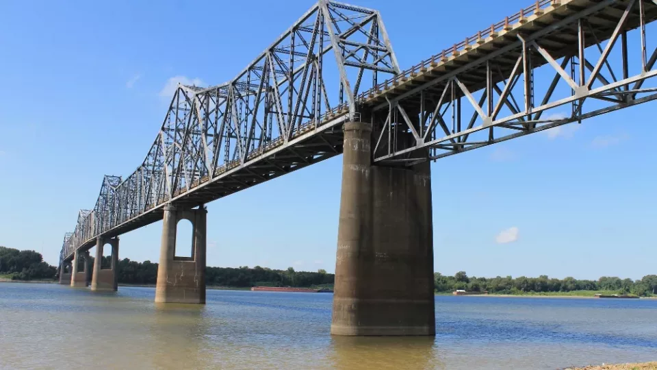 Lane Restriction Continues This Week on U.S. 51 Ohio River 'Cairo ...