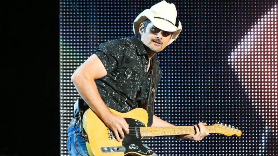 Brad Paisley teams with rock band Dawes for "Raining Inside" | WDDD-FM