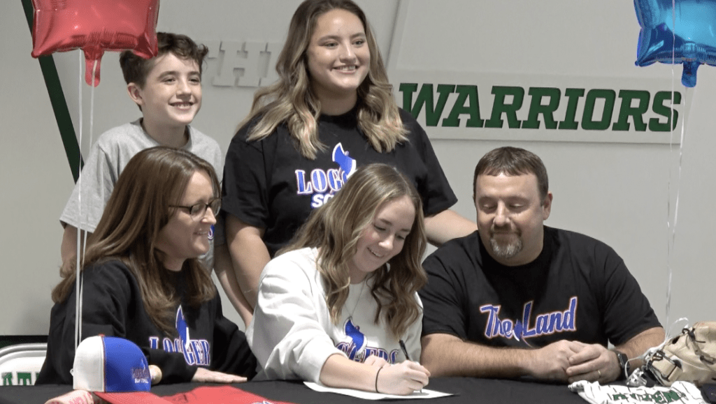 Athens' Kenzie Szoke Signs to Play Softball at LLCC | Channel 1450