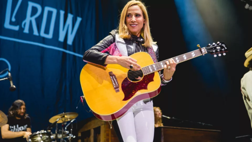 Sheryl Crow shares video for new song "Evolution" | 100.7 KGMO